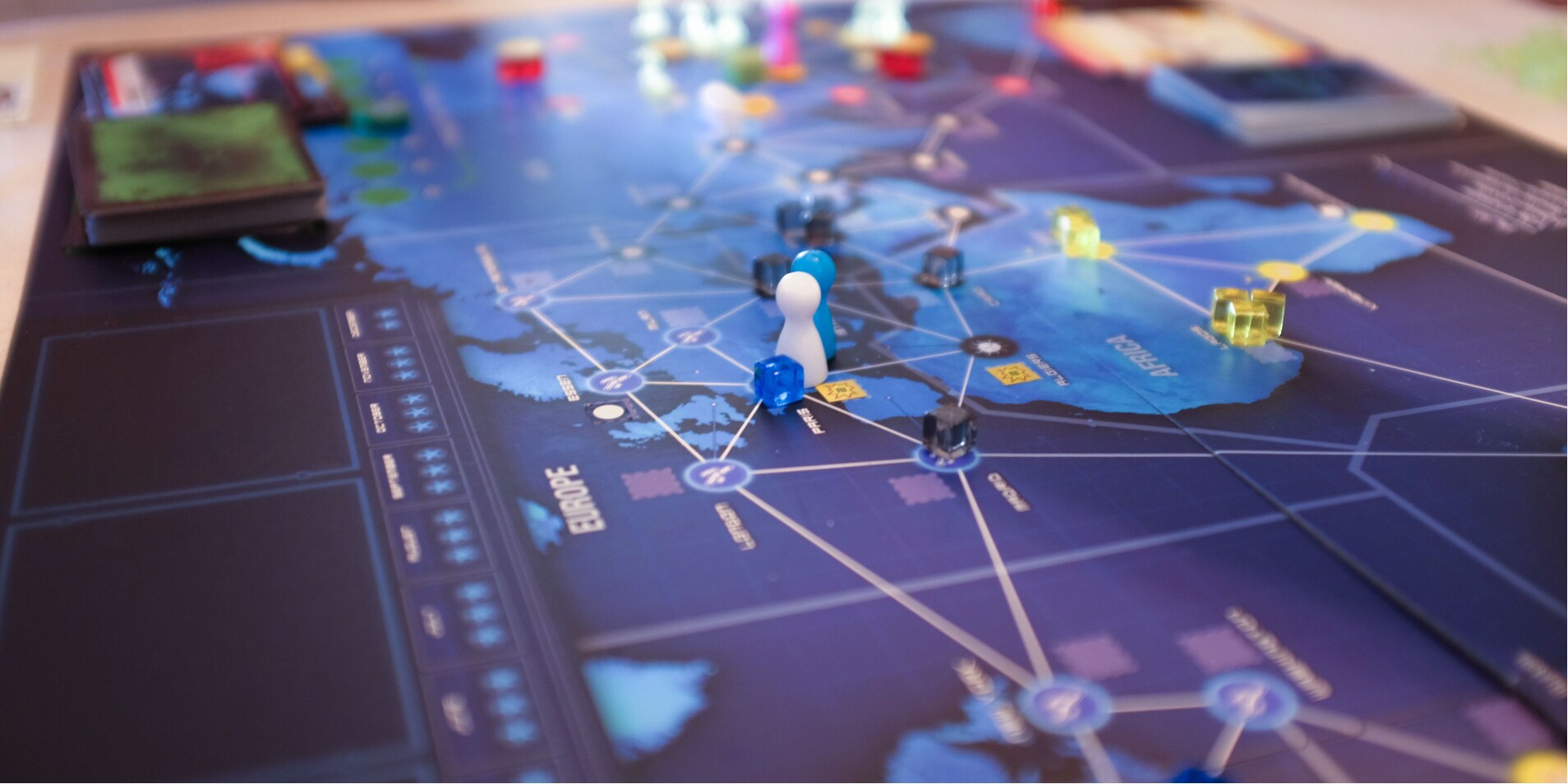Pandemic Legacy: The virus board game - Galaxus