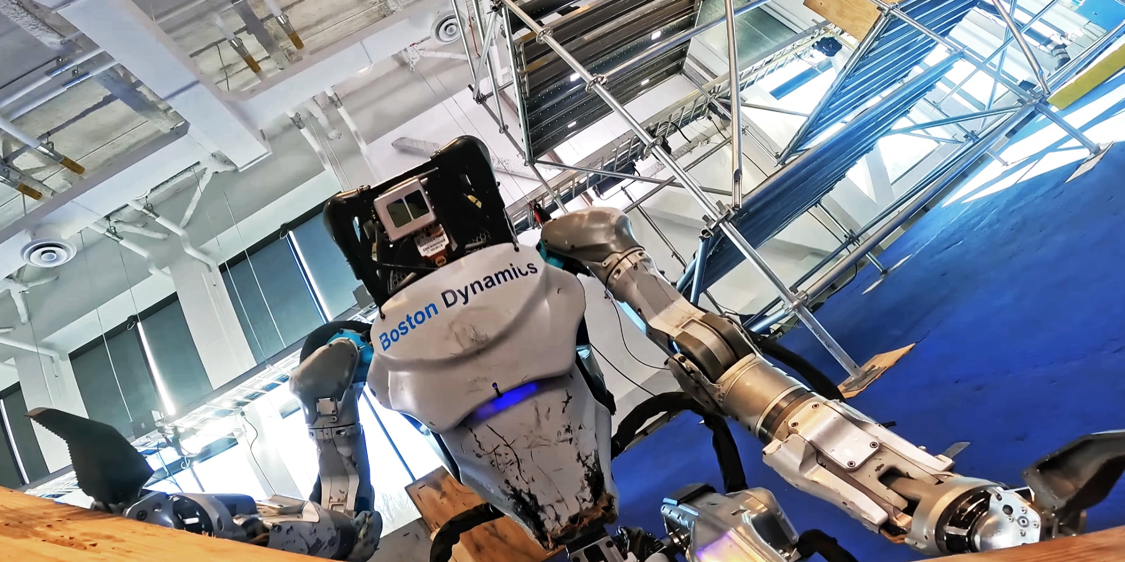 Humanoid robot Atlas now has grippers - Galaxus