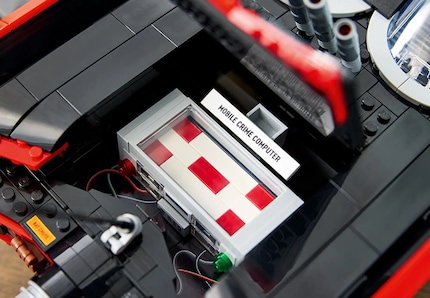 Lego 76328 Batmobile: The iconic Batmobile from the 60s in a set - Galaxus