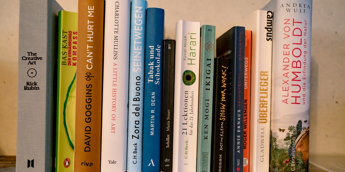 2024 - a review of the year in biographies and non-fiction books - Galaxus