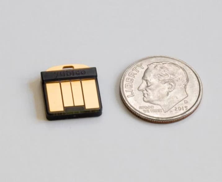 Yubico YubiKey 5 Nano - kaufen bei Galaxus