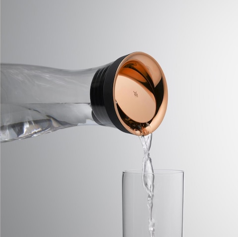 WMF Wasserkaraffe 1l Glaskaraffe Karaffe Basic Kippdeckel CloseUp ...